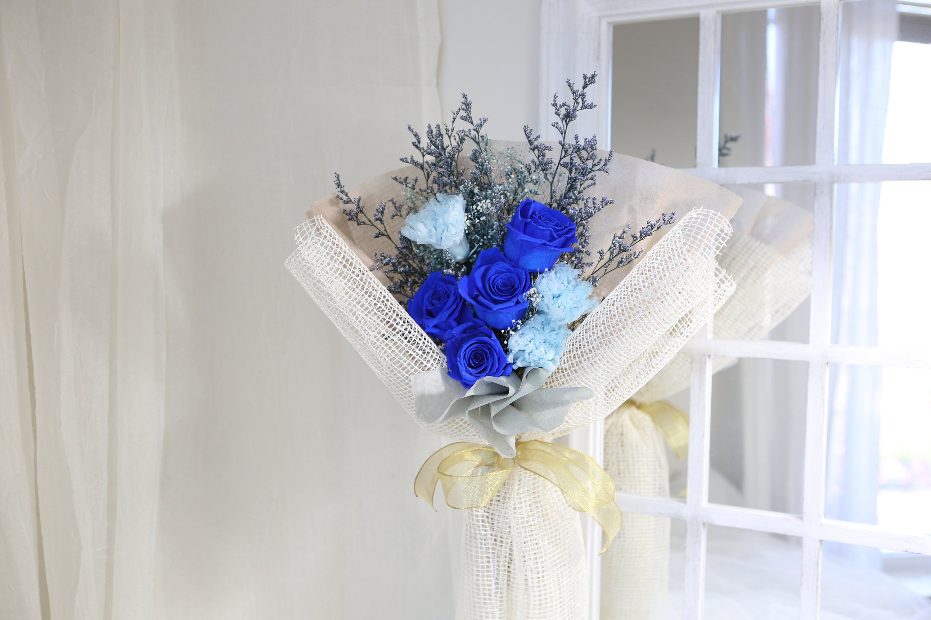 Preserved Blue Flower Bouquets for Loved Ones| Eternal Blue Rose ...