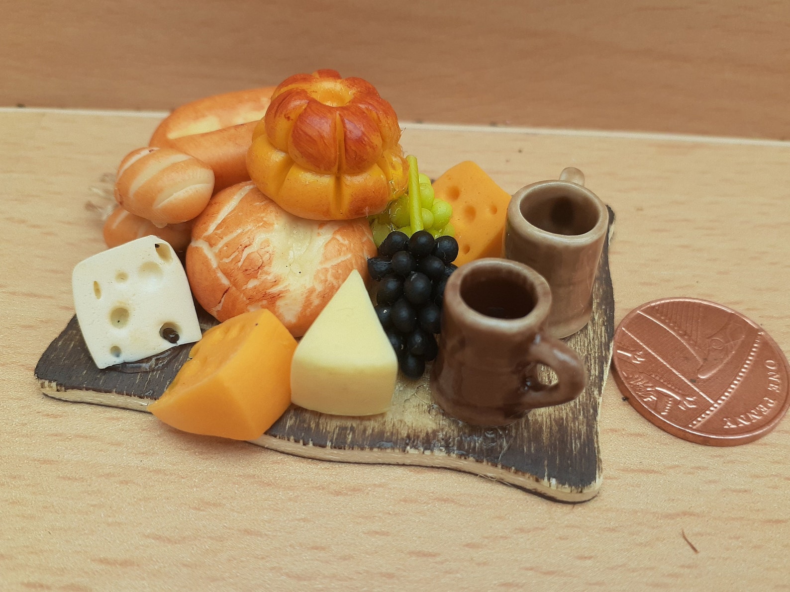 1:12 Dolls House Miniature Tudor Assorted Cheese and Bread on a Wooden ...