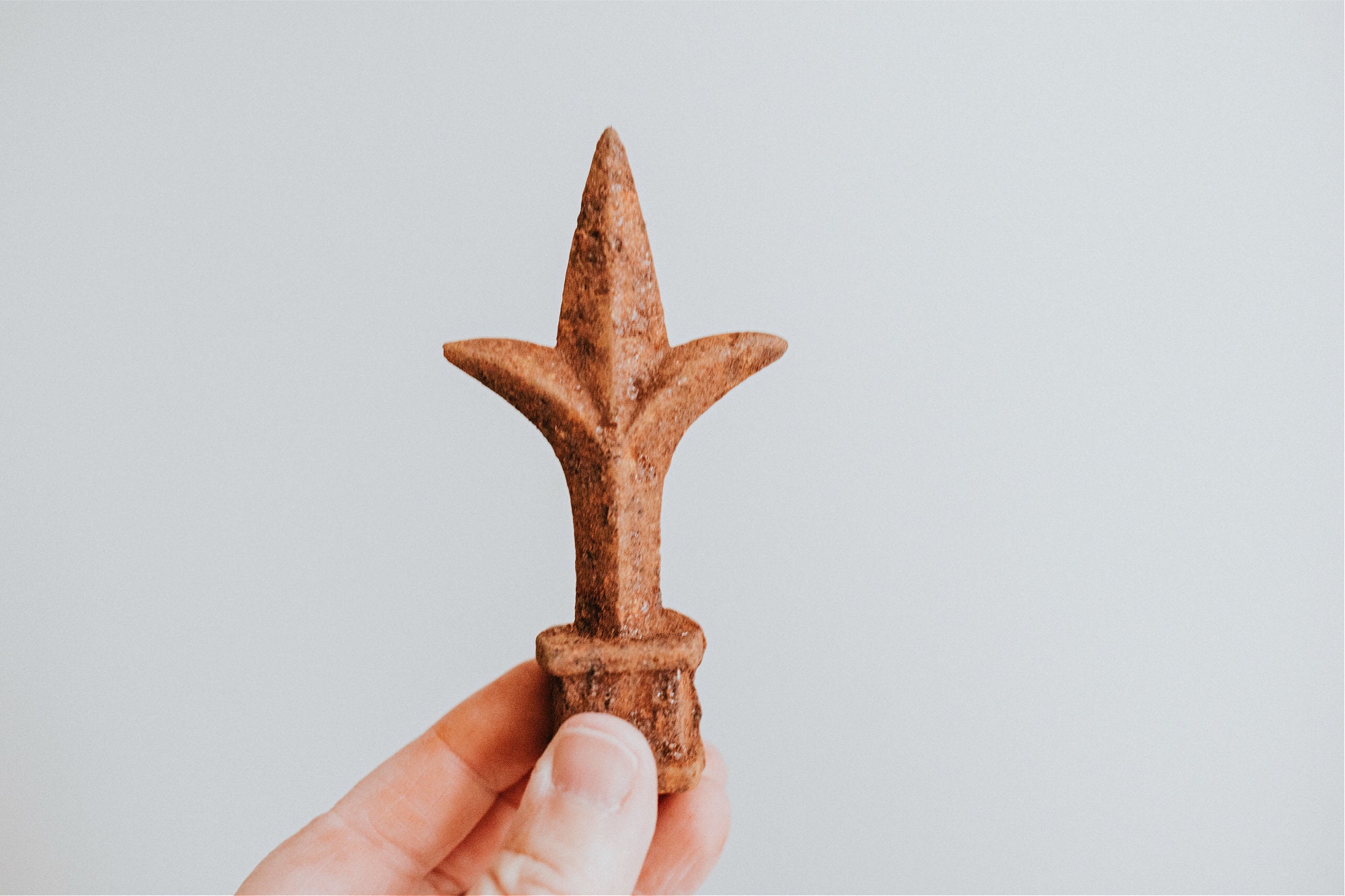 Set of 3 Cast Iron Fleur-de-lis Fence Finials Rusty Fence Post Finials ...