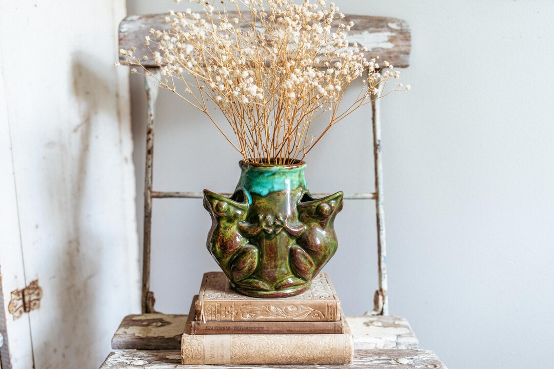 Trio of Frogs Pottery Vase | Three Dancing Frogs Ceramic Planter ...