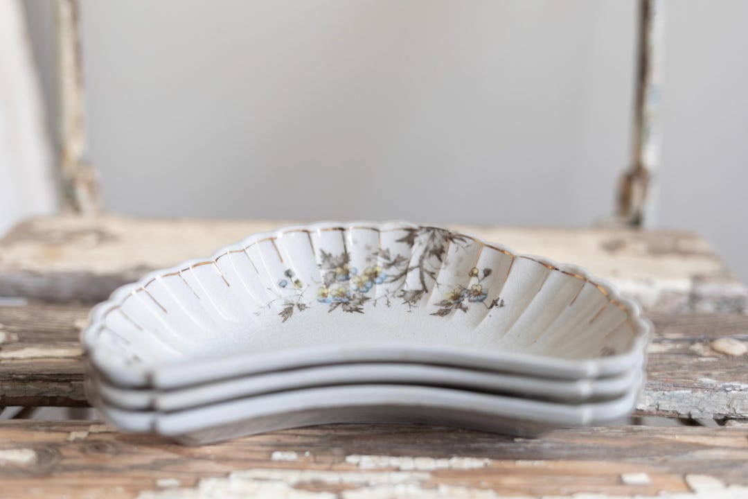3 Antique Blue Floral Scalloped Bone Dishes | Adamantine China the ...
