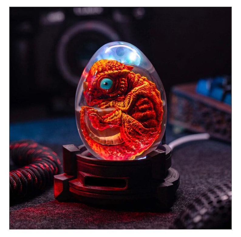 Dinosaur Resin Lamp Egg, Custom Epoxy Resin Art Lamp, Custom Dinosaur ...