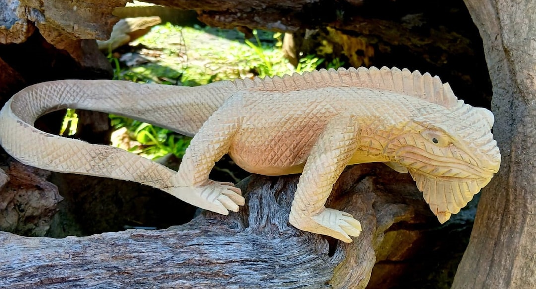 Iguana Wood Carvings – Handmade Balinese Art,hand-carved Iguana – Bali ...