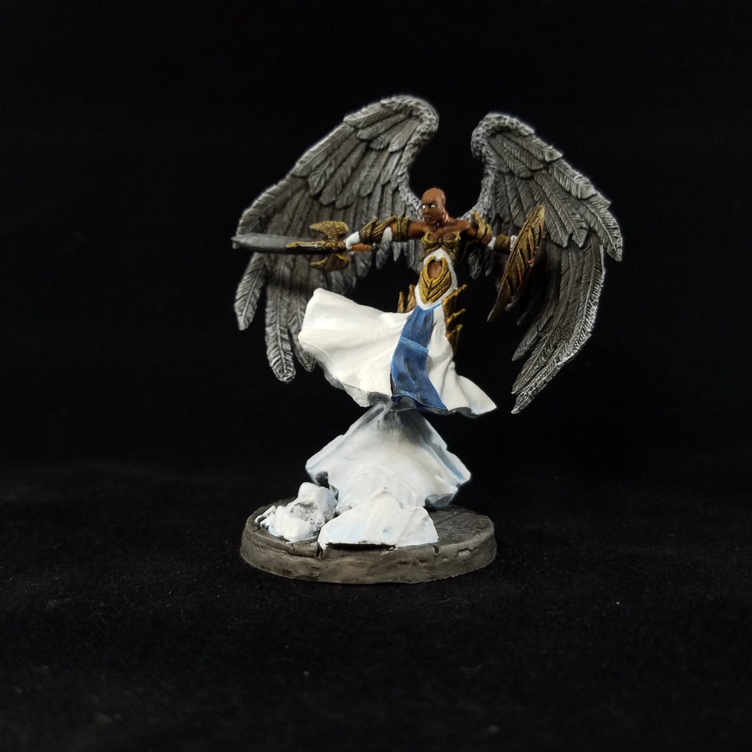 Female Aasimar Fighter Painted Mini (reaper 77363) Air Genasi Barbarian ...