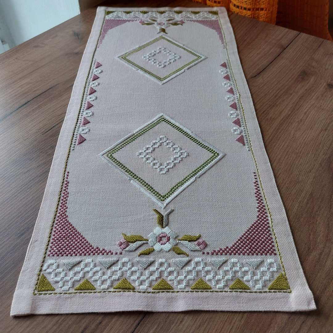Scandinavian Hand Embroidered Table Topper, Table Mat , Hand Embroidery ...