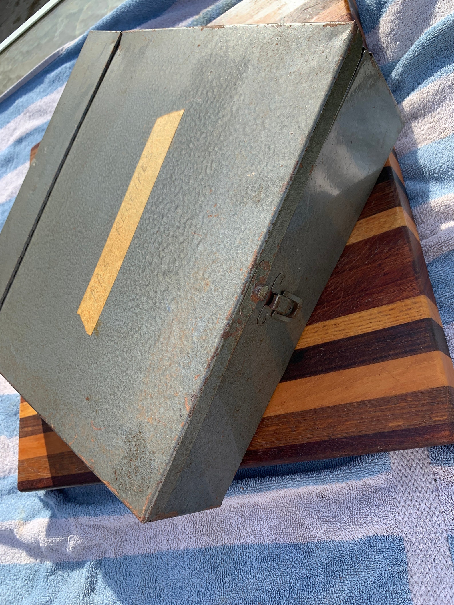 Vintage Metal Portable File Case With Assortment of Vintage Cookbooks ...