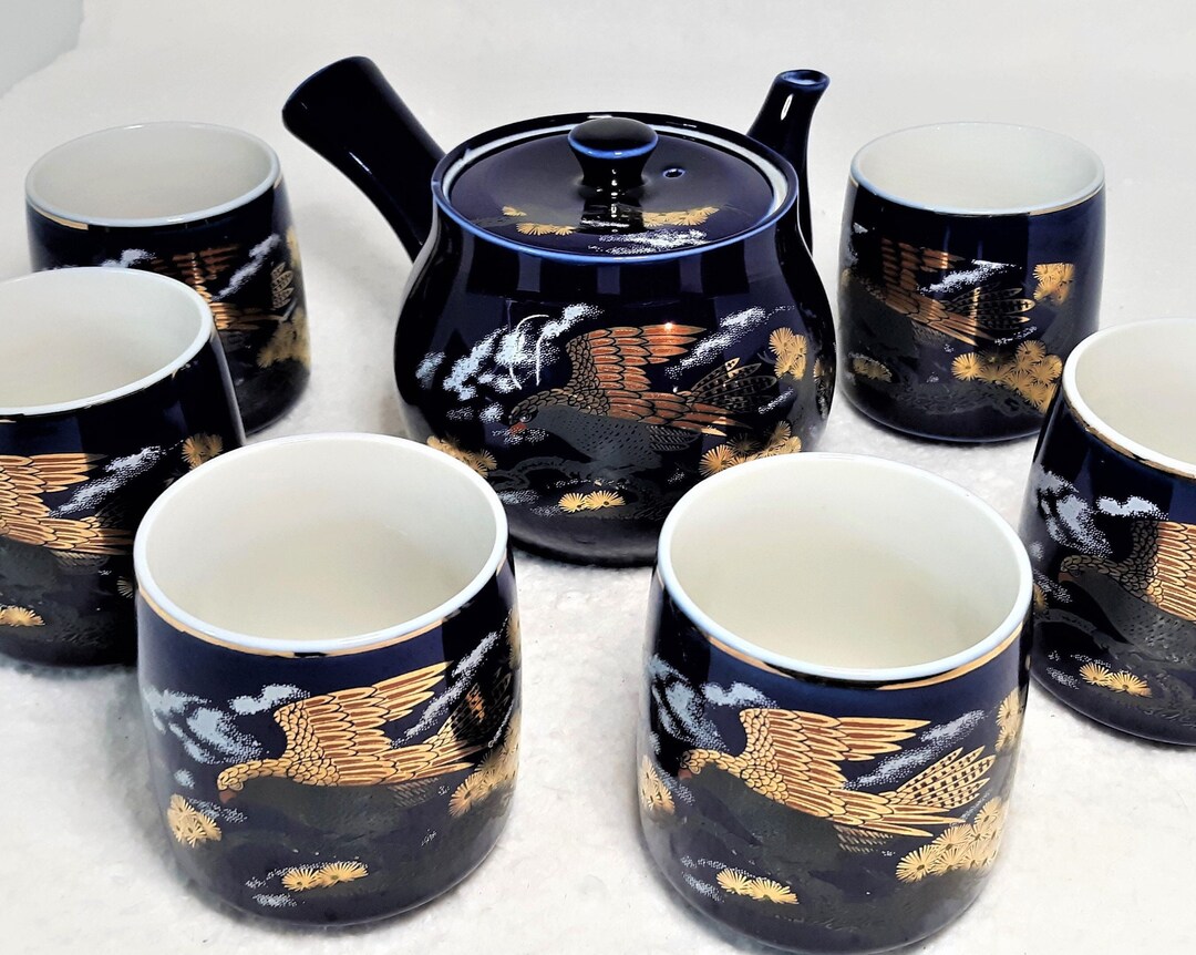 Traditional Japanese Tea Set With Side Handle Teapot & 6 Handleless ...