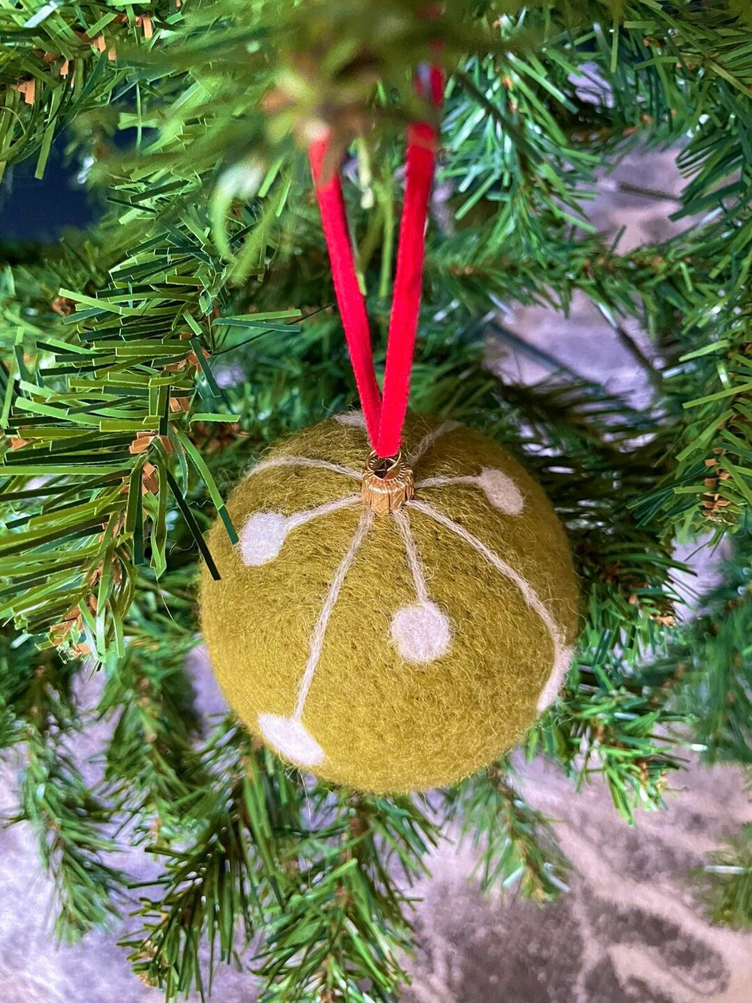 Green Teardrop Needle Felted Christmas Bauble Decoration - Etsy