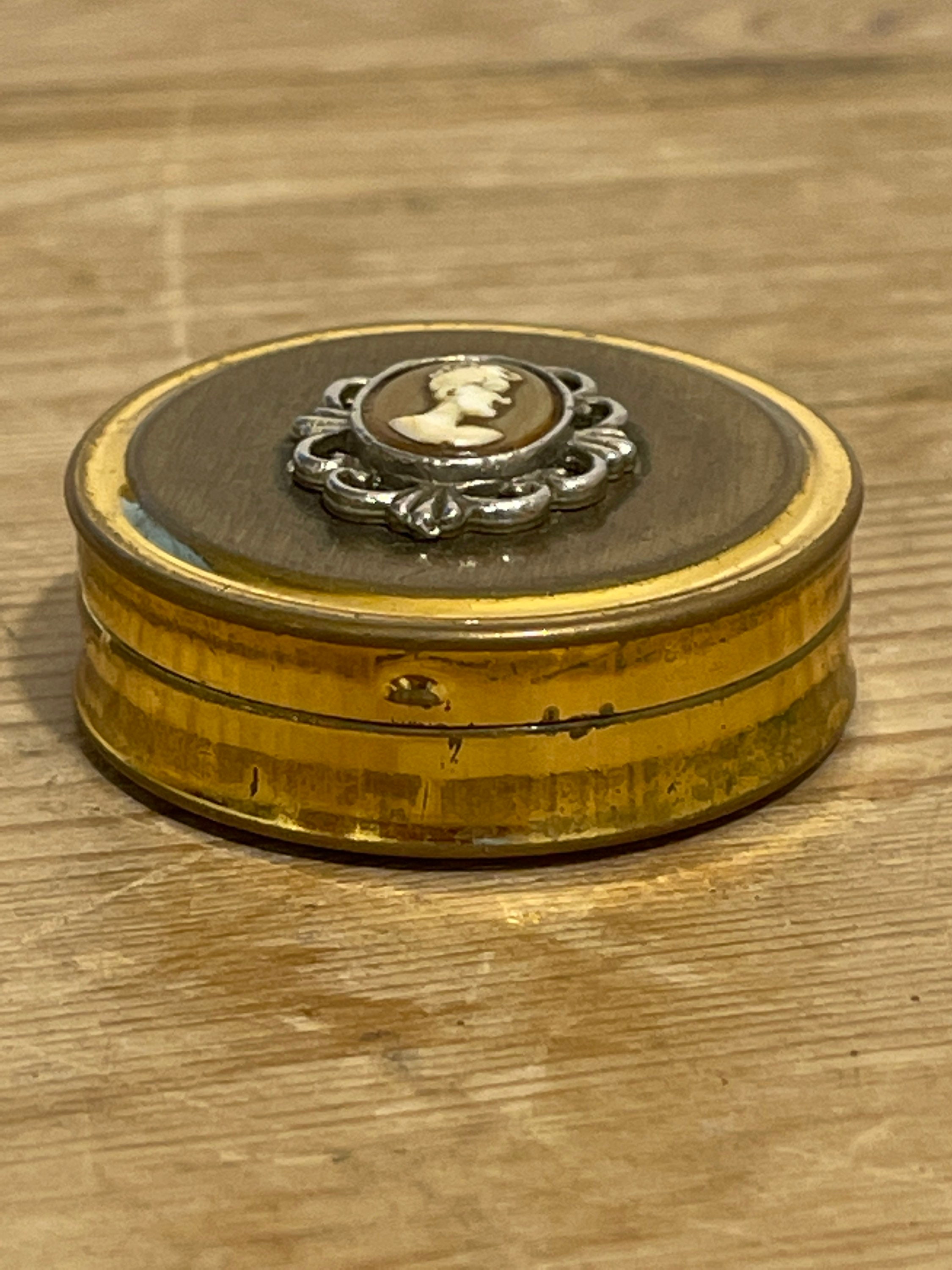 Vintage Pill Boxes Antiques