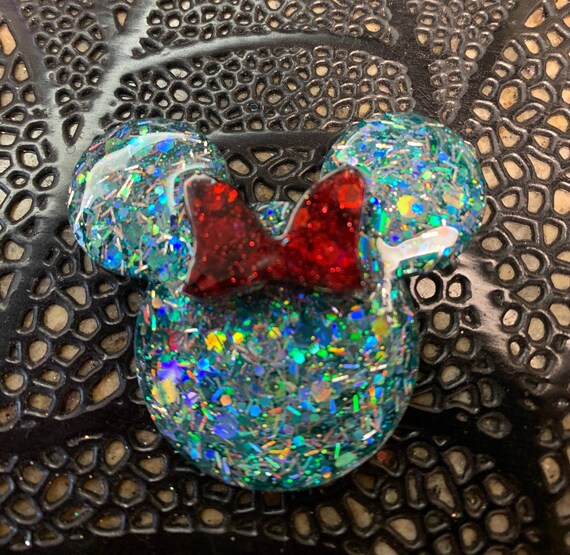 Disney Inspired Minnie Mouse Resin Pin - Etsy