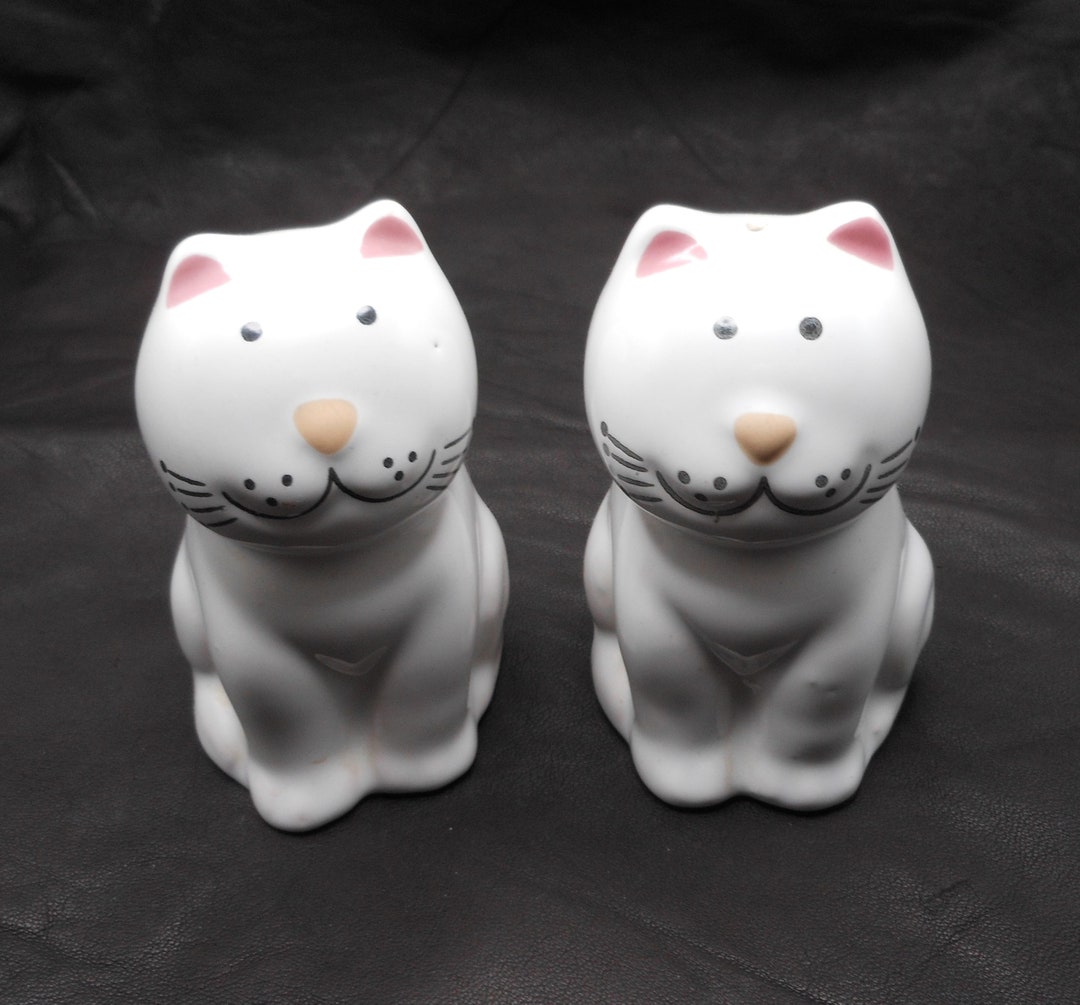 Salt and Pepper Shaker Cats Hand Painted Brazilian Made Vintage - Etsy