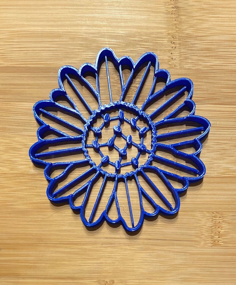 Daisy Flower Cookie Cutter With Detail - Etsy