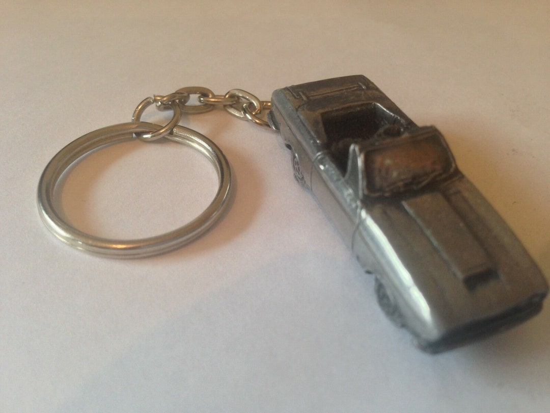 Classic Car Pewter Effect Bond Equipe 2lt Convertible Ref31 Car Keyring ...
