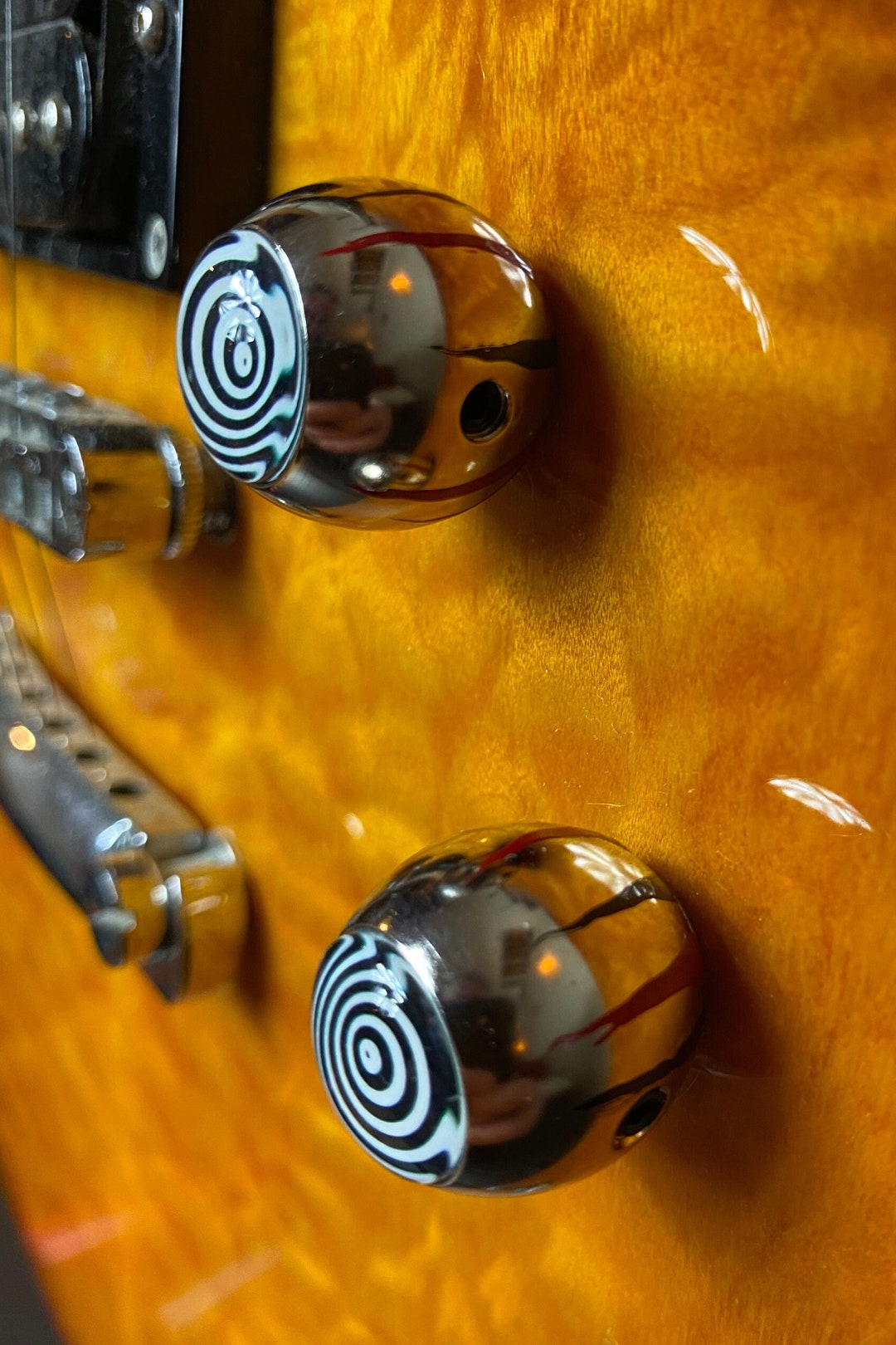 Spiral Eyeball Guitar Knob pair - Etsy