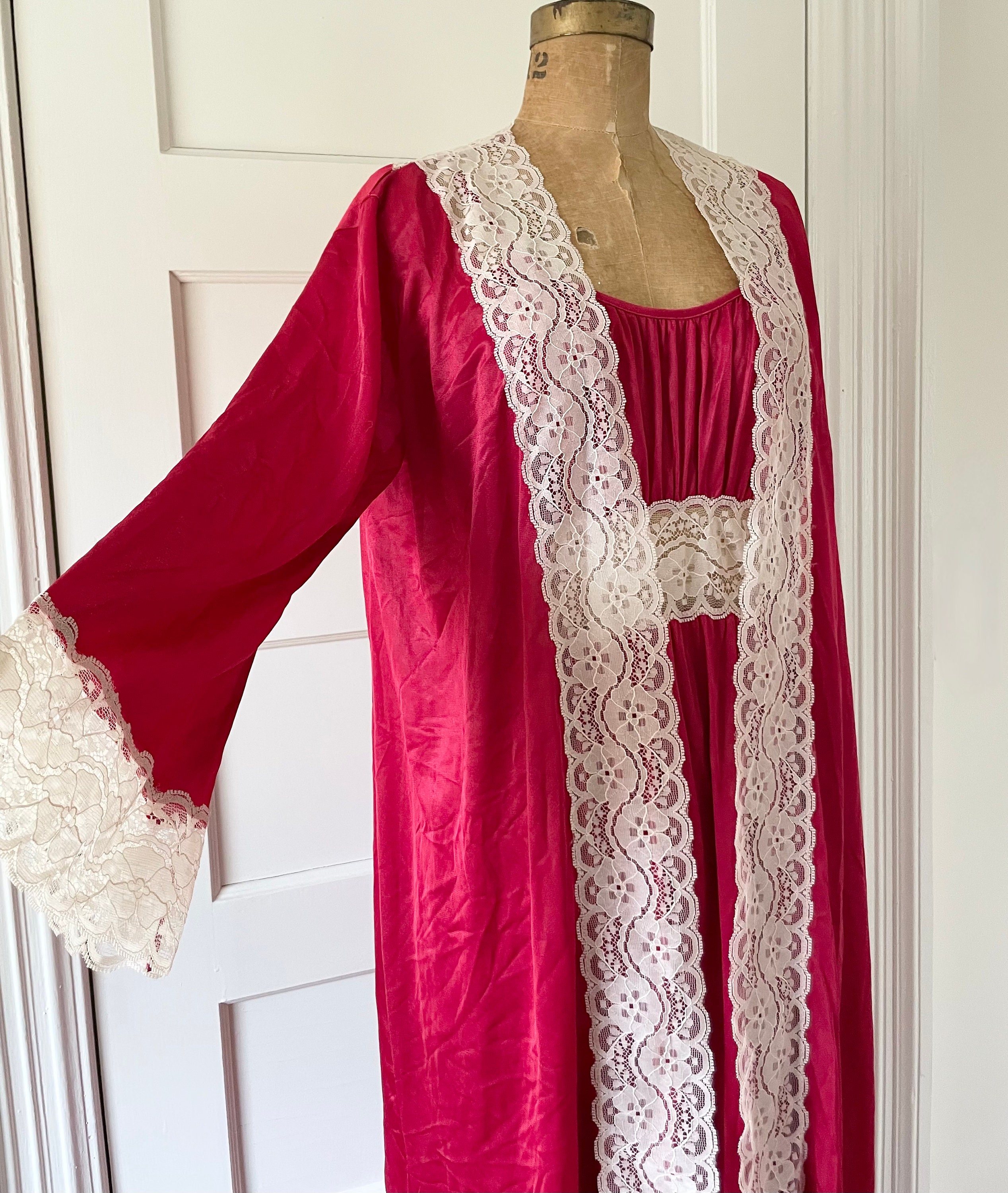 Vintage 70s Nylon Deep Red Peignoir Set/ecru Lace Peignoir Set/ruched ...
