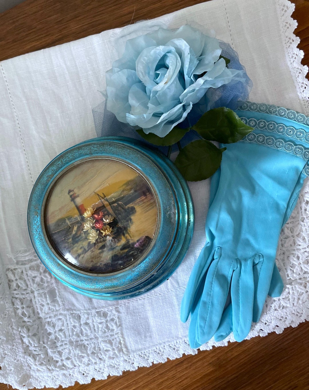 Vintage 50s Powder Puff Music Box | Metal Powder Puff Music Box | Glass ...