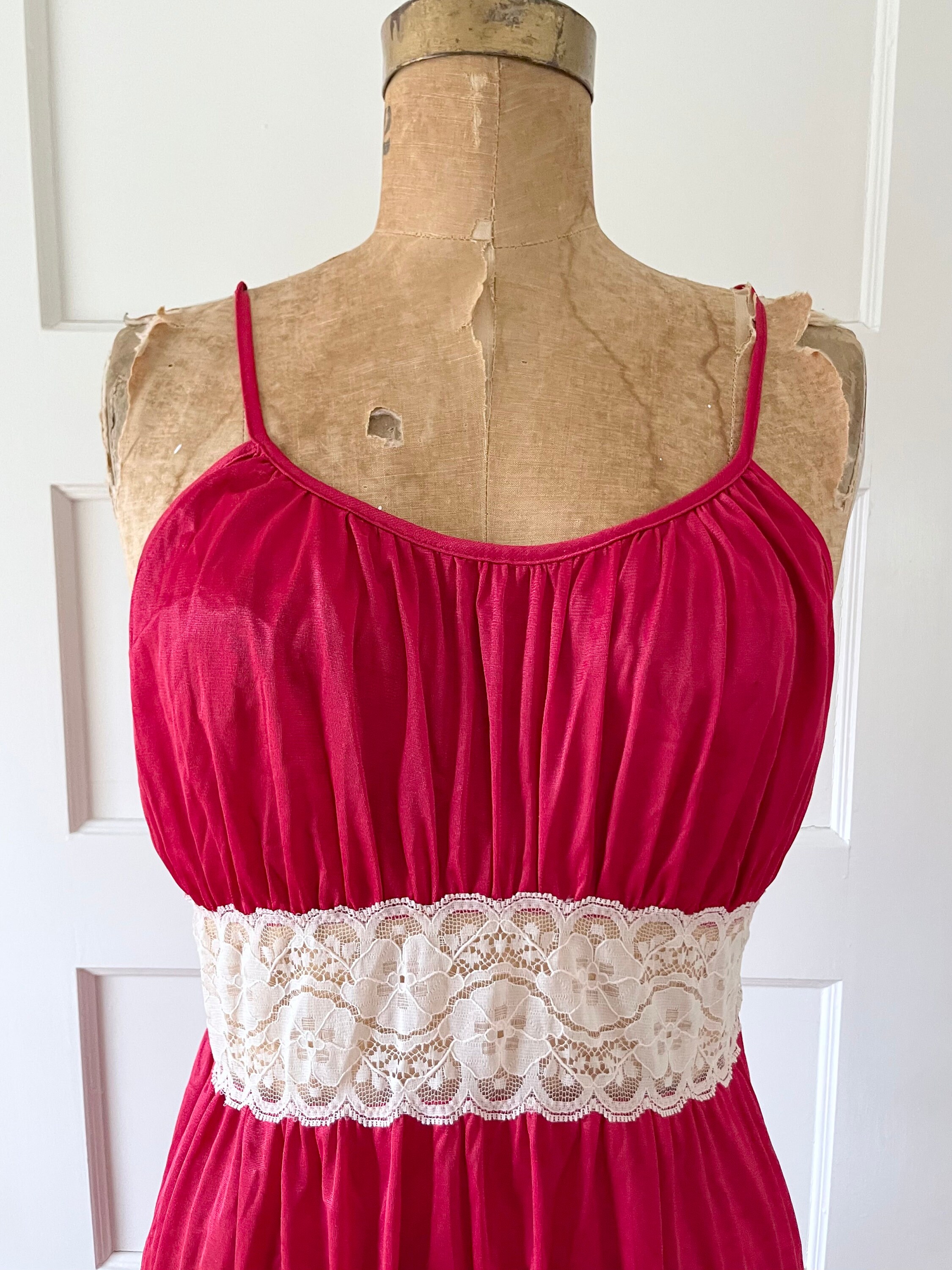 Vintage 70s Nylon Deep Red Peignoir Set/ecru Lace Peignoir Set/ruched ...