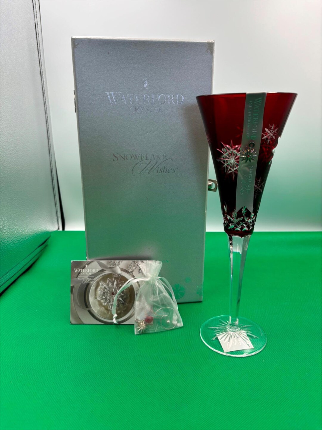 Waterford Crystal SNOWFLAKE WISHES Ruby Red JOY 2011 Champagne Flute ...