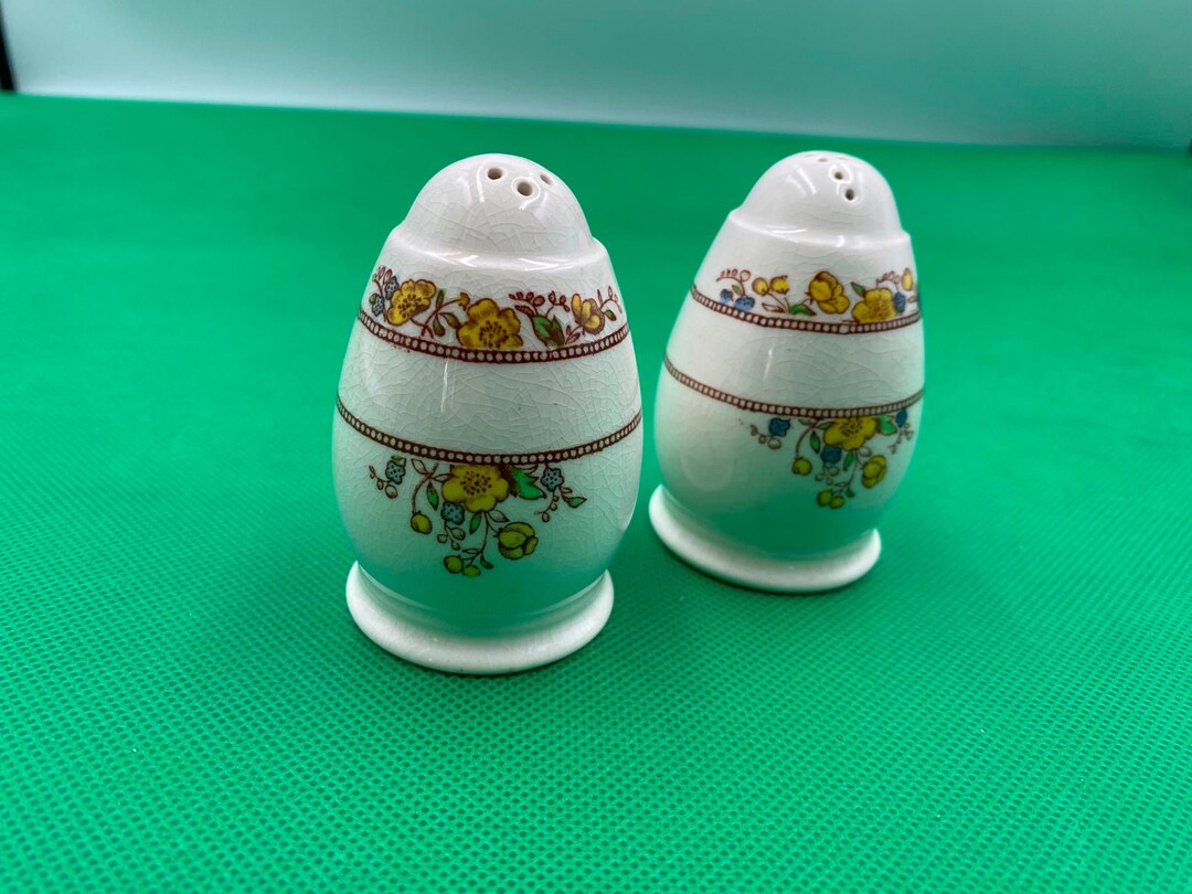 Copeland Spode BUTTERCUP Old Mark Salt & Pepper Set Made in England B ...