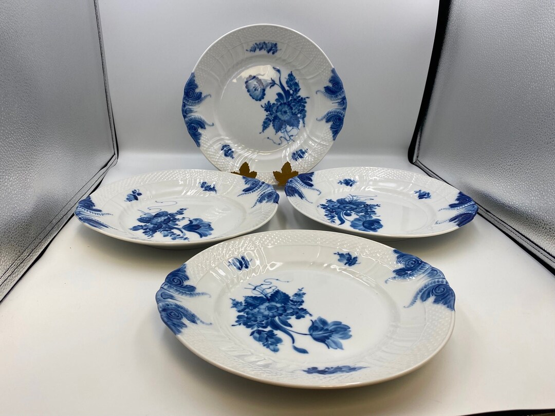 Set of 4 Royal Copenhagen Denmark BLUE FLOWERS Curved Dinner / Cake ...