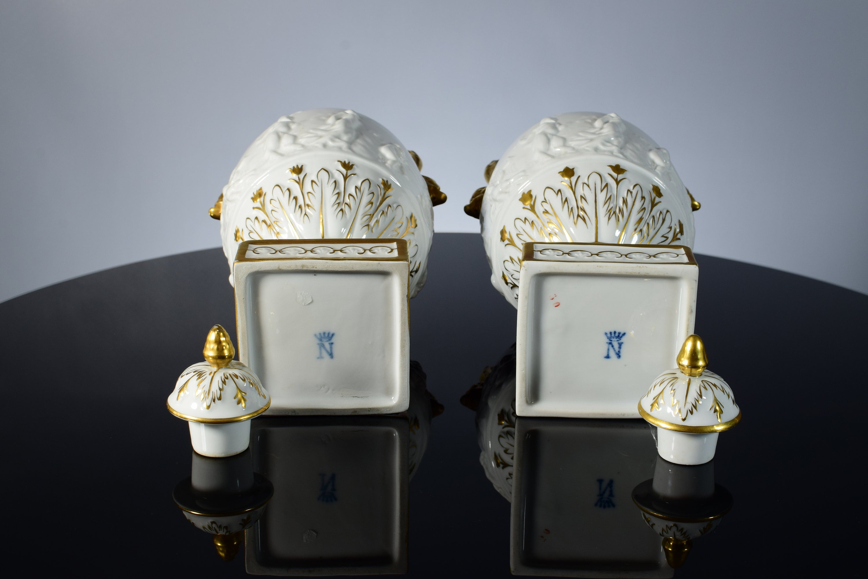 Pair of Gorgeous Ernst Bohne & Söhne Porcelain Lidded Amphoras - Etsy