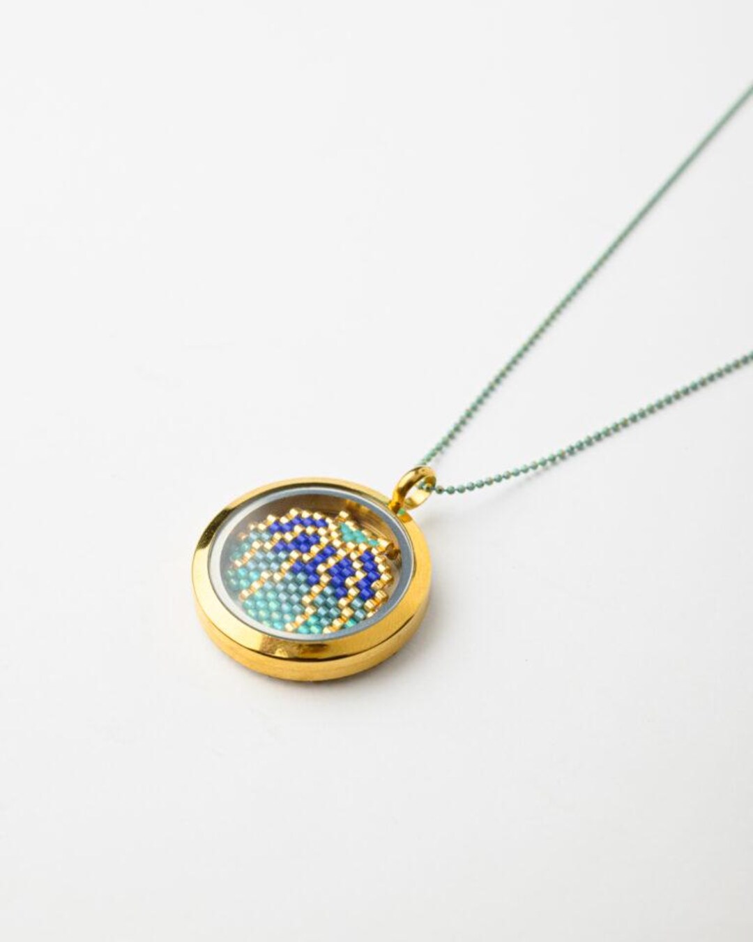 Floating Memory Locket 30MM With Chain and Element - Etsy
