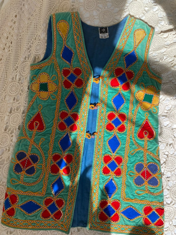 Vintage Pakistan Afghan embroidered vest // rare gree… - Gem