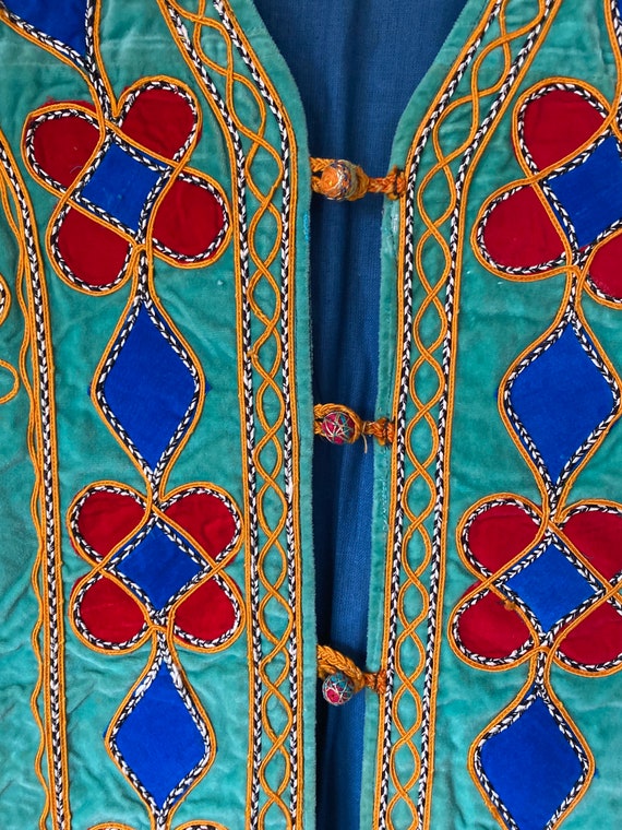 Vintage Pakistan Afghan embroidered vest // rare gree… - Gem