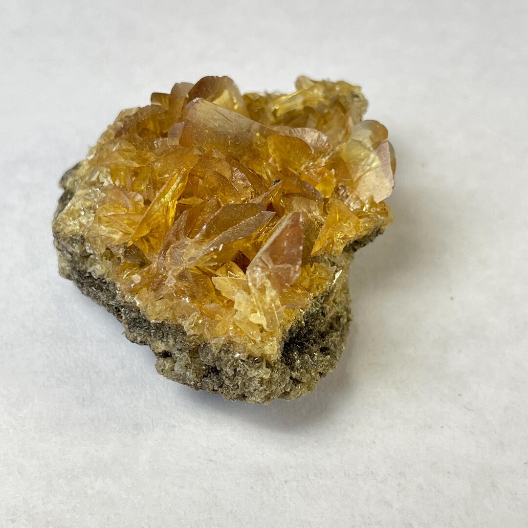 Golden Selenite Crystal Cluster, Peru - Etsy