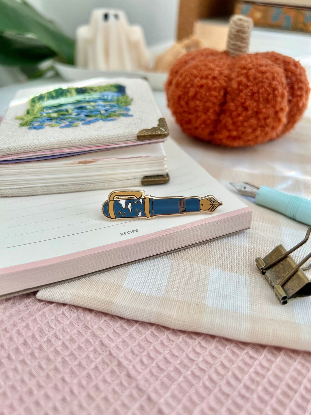 Fountain Pen Enamel Pin - Pen Lovers, Ink, Stationery, Cute Pin ...