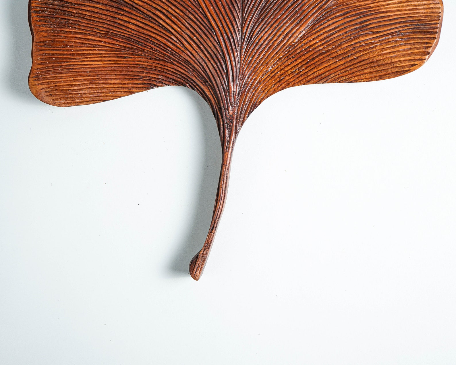 Wooden Ginkgo Leaf Wall Figurine, Wood Carving, Ginkgophyta Leaf Wall ...