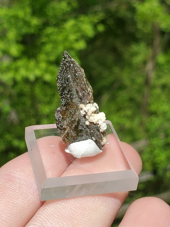 16.5ct Titanie Mineral Specimen W/ Albite Raw Titanite | Etsy