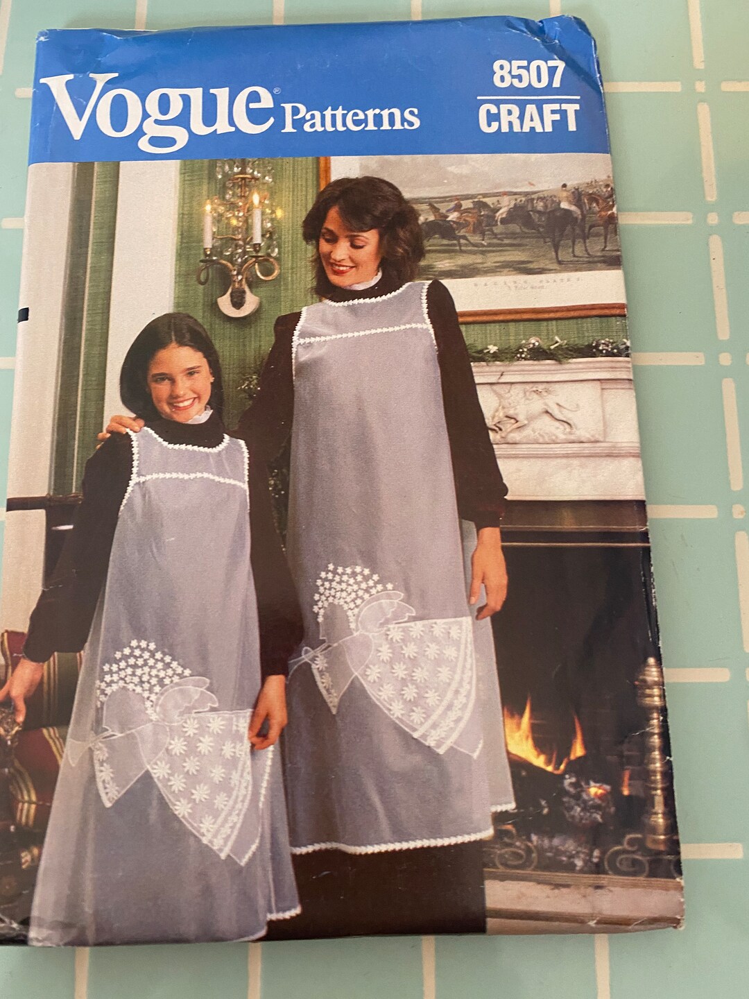 Angel Apron Pattern for Holiday Season- Vogue #8507 - Etsy