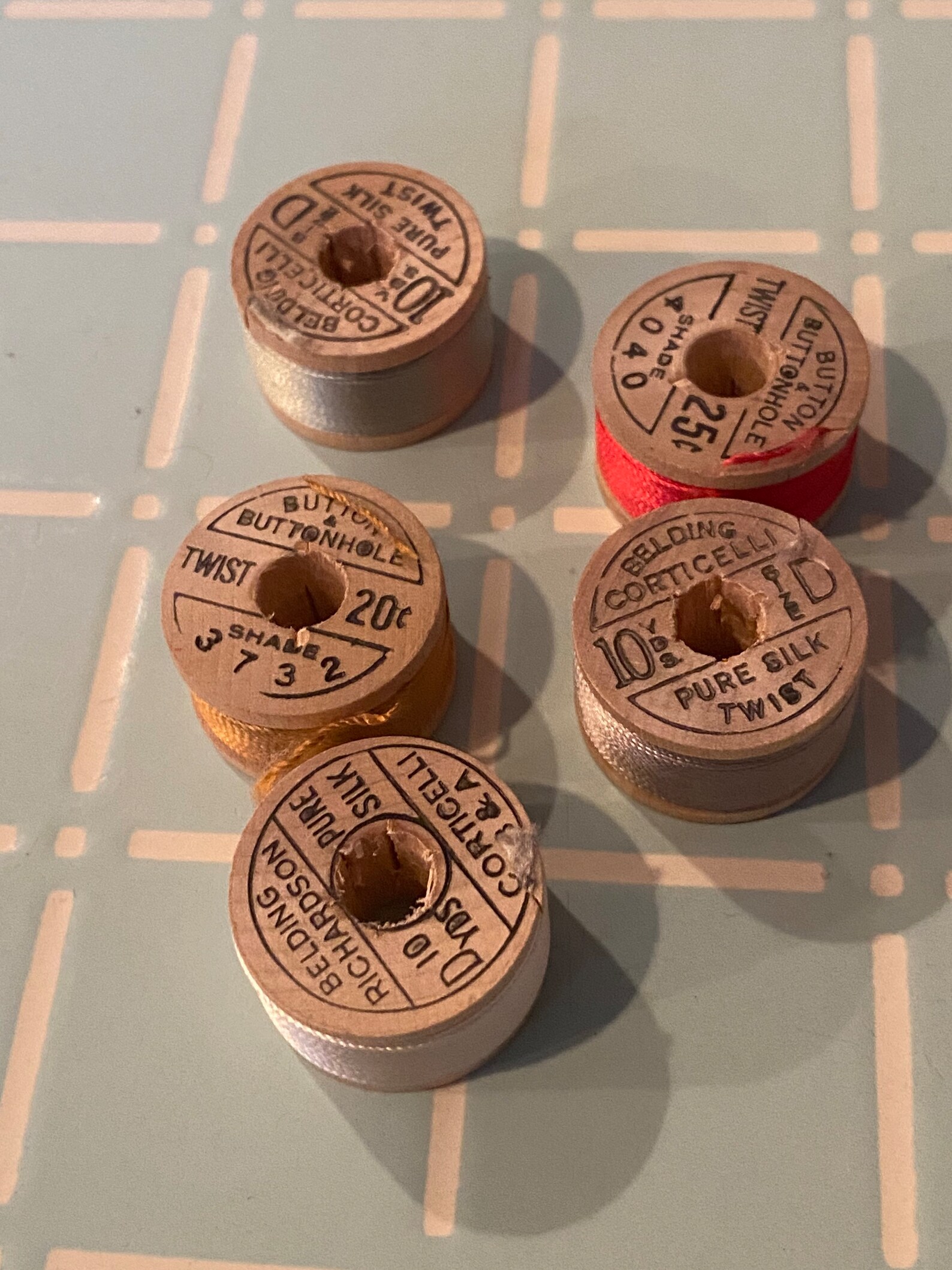 Small Vintage Wooden Spool Thread & Wooden Bobbins Various - Etsy