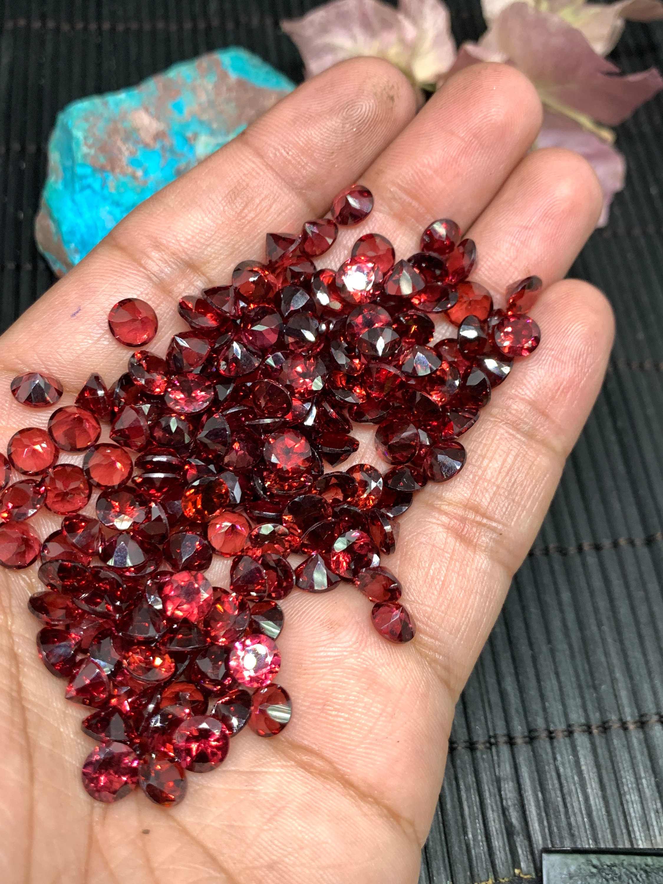 Garnet Round Faceted 6 Mm Size - Code #G7 -garnet Cut Stone -natural ...