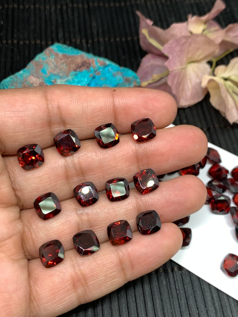 Garnet Cushion Faceted 8x8 Mm- Code #G15 - Garnet Square Cut - Garnet ...