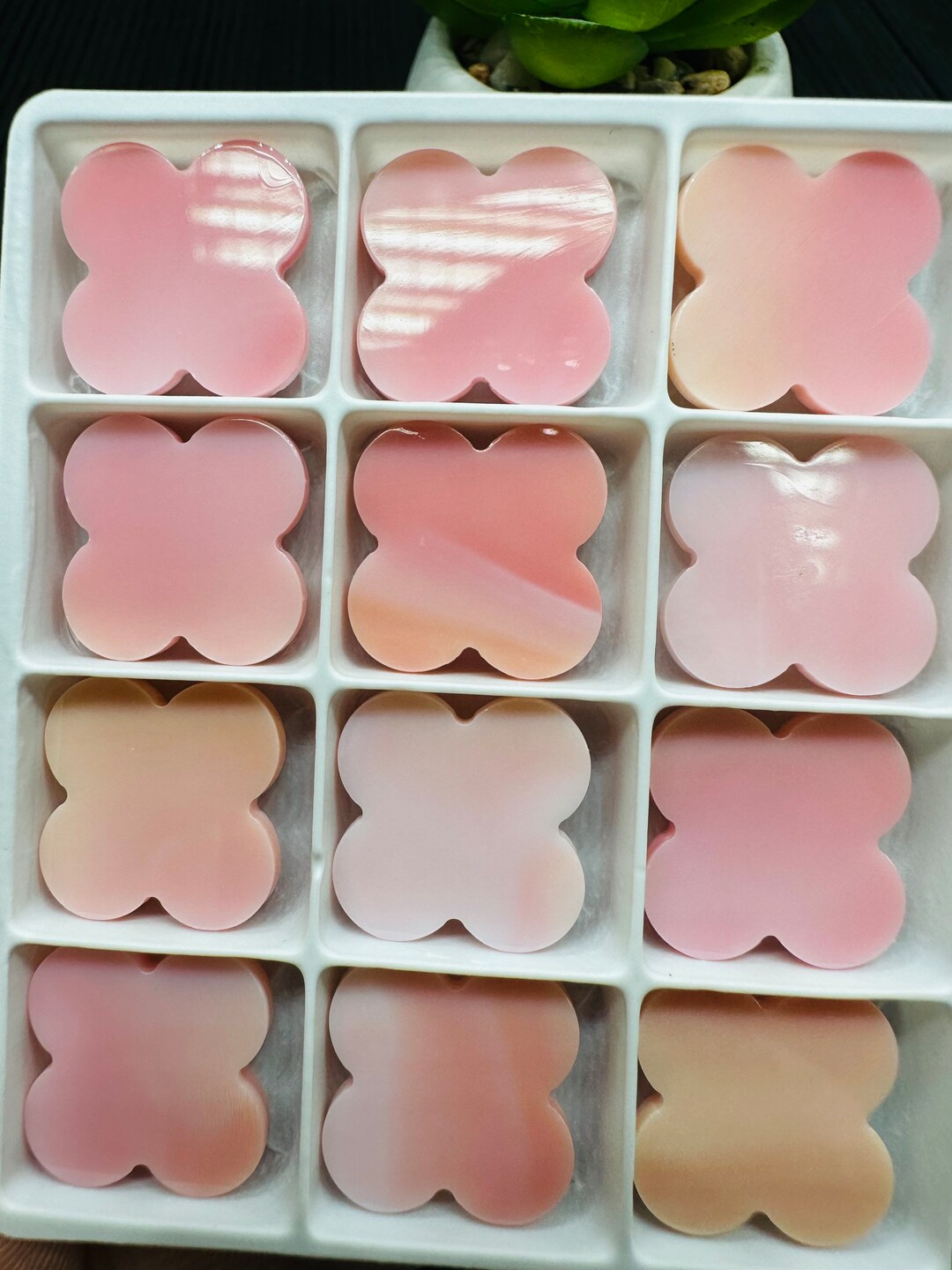 Queen Conch Shell Flower Cabs • 16x20 / 16x25 Mm Size • Pack of 2 Pcs ...