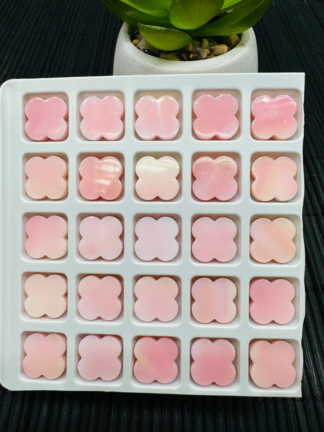 Queen Conch Shell Flower Cabs • 12x20 Mm Size • Pack of 4 Pcs • AAA ...