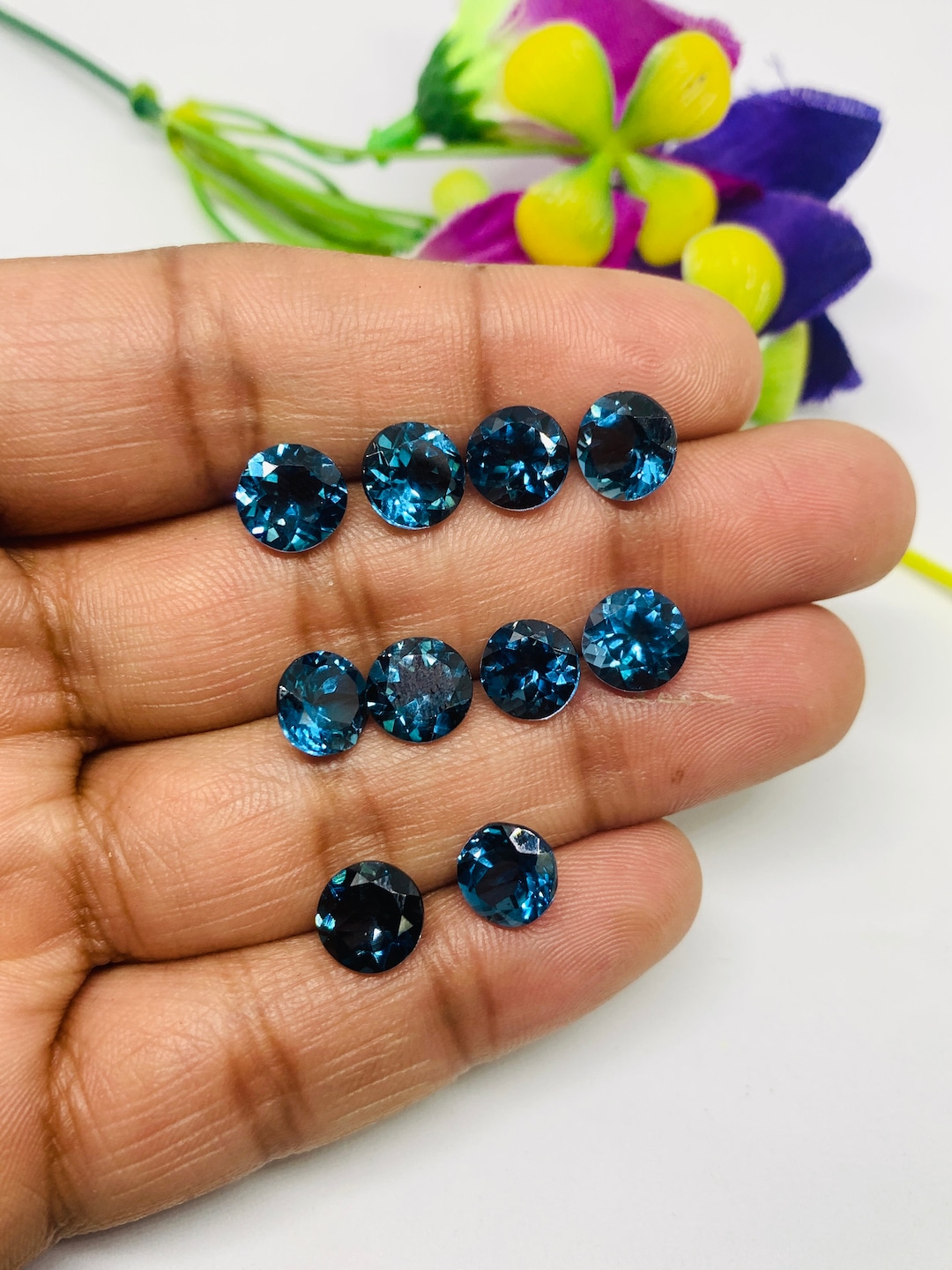 London Blue Topaz Faceted Round - 8 Mm Size - AAA Quality - Pack 1 ...