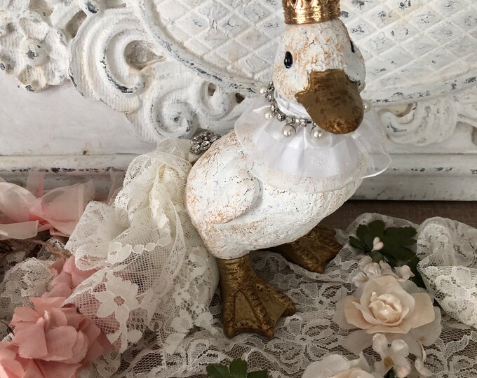 White Duck Statuewith Crown/ Lace Tail/shabby Chic Cottage - Etsy