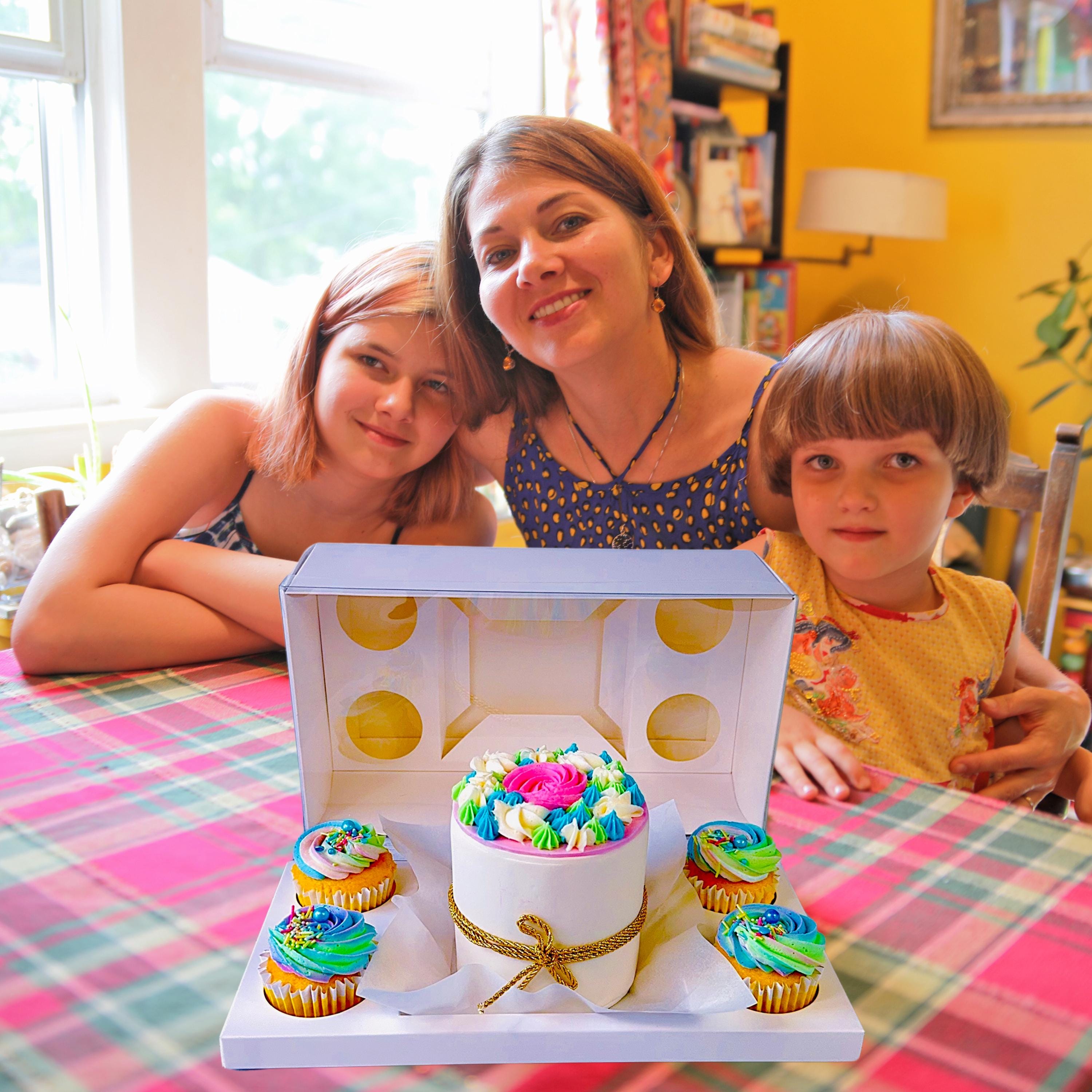 5 Cake and Cupcakes Combo Bento Boxes With Clear Lid and Cupcake Holes ...