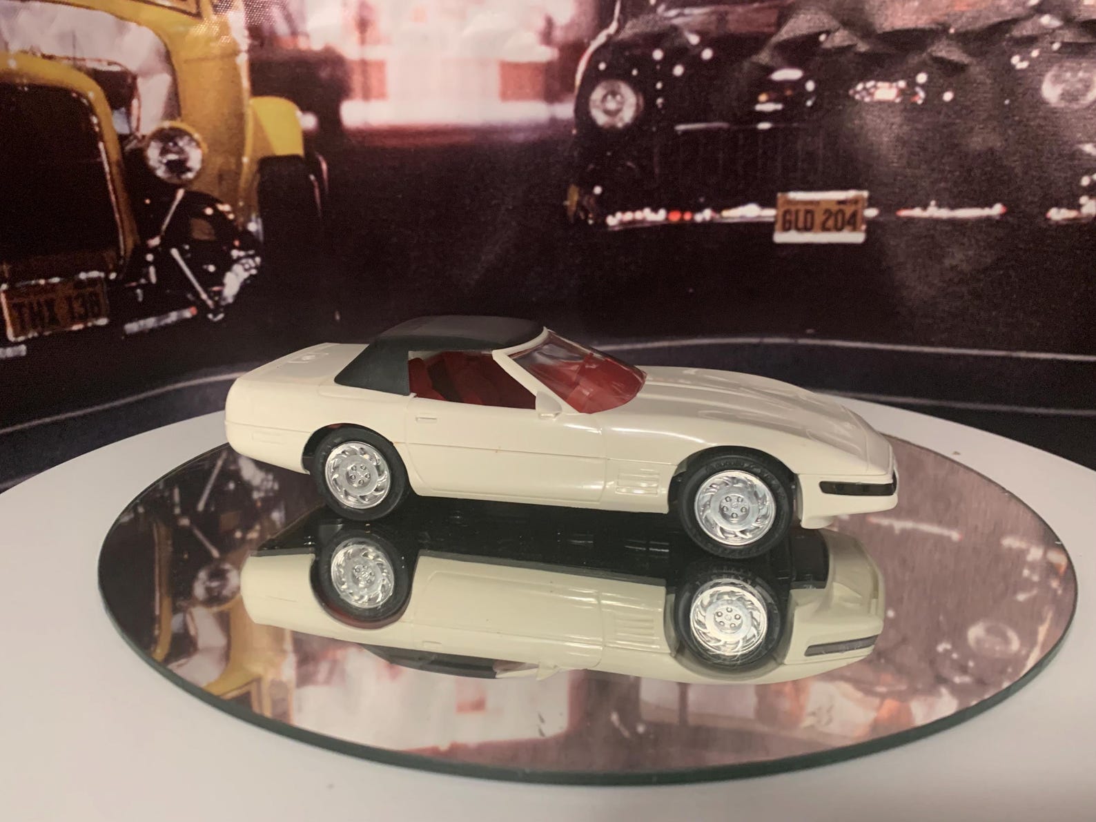 1:25 Scale 1992 Corvette Convertible. Dealer Promo of 1,000,000 ...