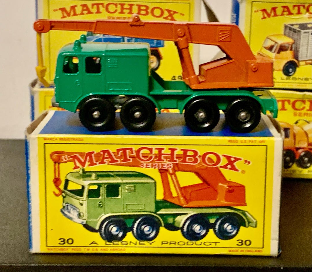 1:64 Scale Matchbox #30 8 Wheeled Crane Truck. Can Find No Wear. in ...