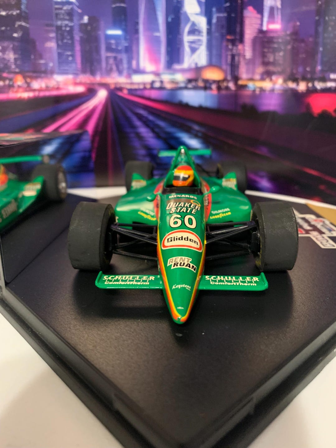 1:24 Scale Model of a 1995 Indy 500 Pole Winning Car of Scott Brayton ...