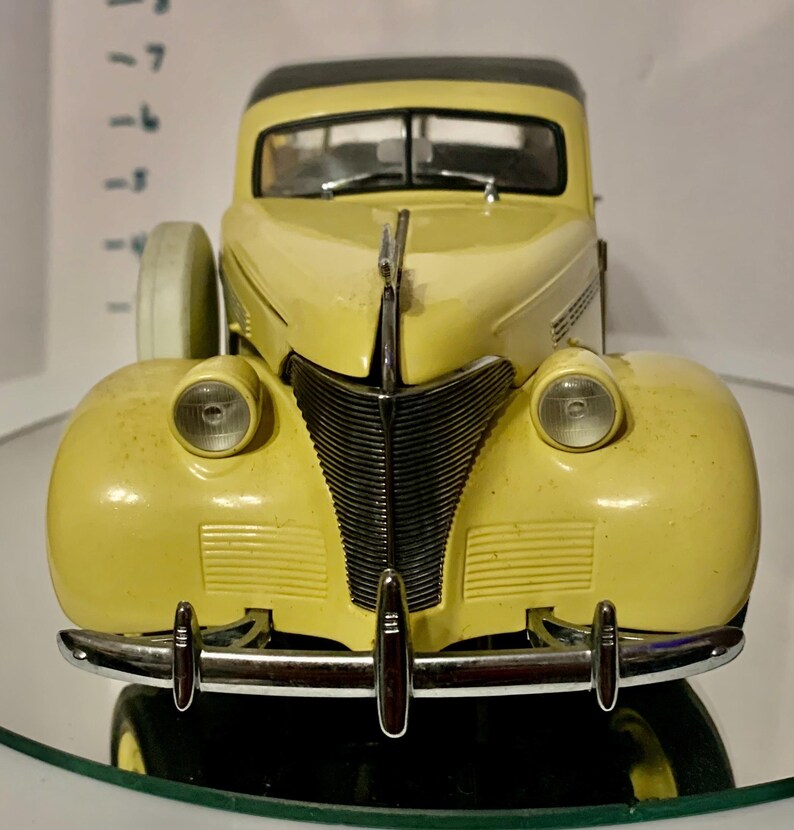 1:18 Scale Model of a 1939 Chevrolet Master Deluxe Woody Wagon. A ...