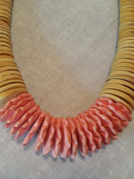 1980s Graduated Wooden Disc/Carved Pink Floral Disc N… - Gem