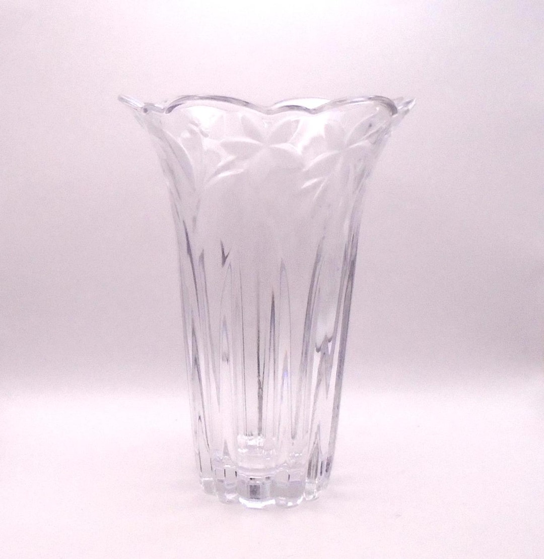 Vintage Clear Glass Vase: Etched Flower Pattern, Ribbed Sides - Etsy