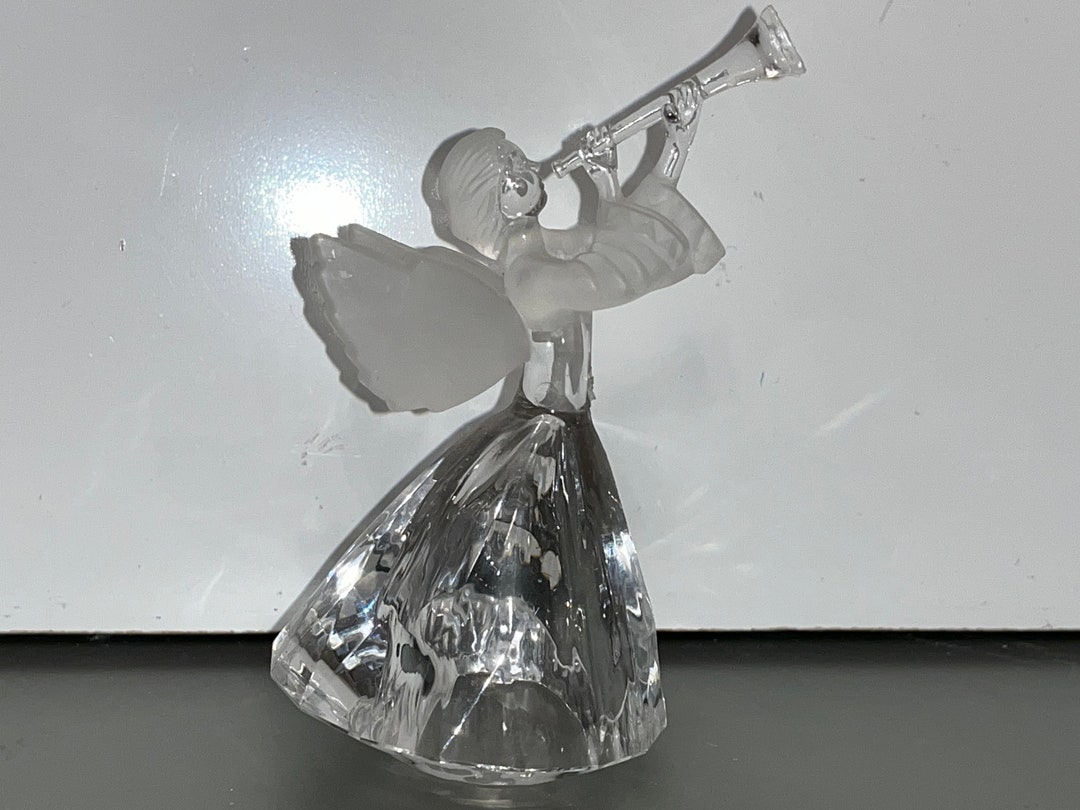 Free Standing Angel, 4" Angel With Horn, Water Clear Acrylic Angel ...