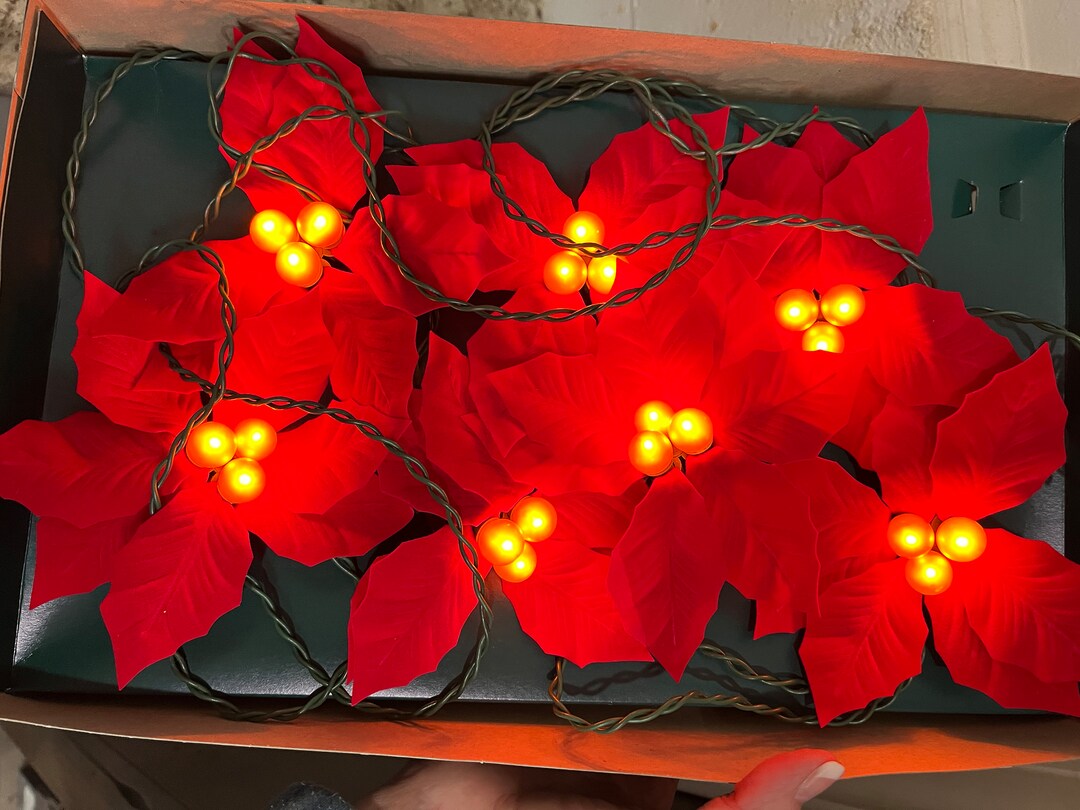 7 Poinsettia Strand Lights, 8' Poinsettia Mantle Light String, Red Felt ...