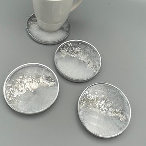 4” Round White and Silver Coaster Sets Made of Resin, Silver and White ...